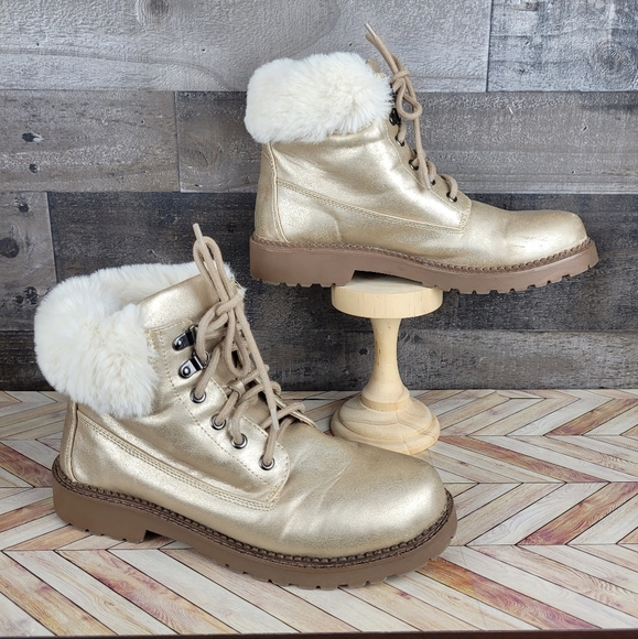 Esprit Fur Boots